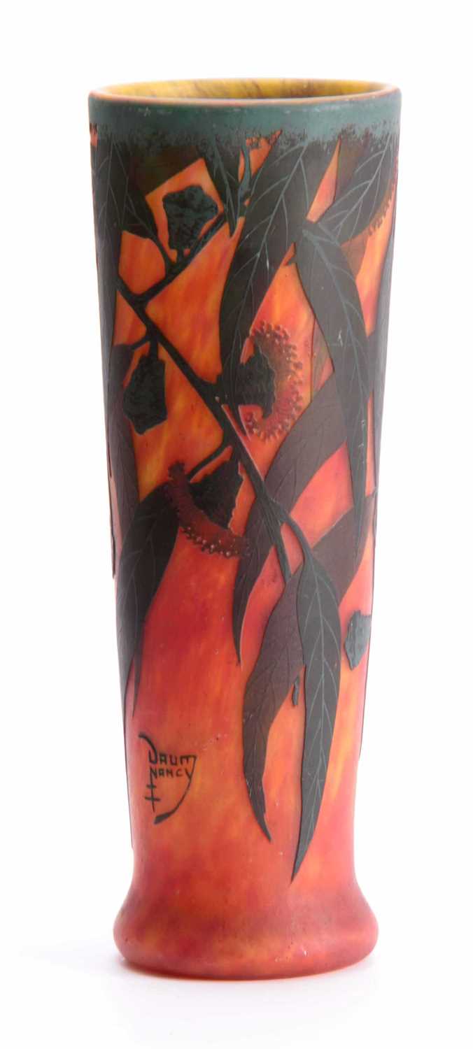 Lot 12 - A 20TH CENTURY TAPERING GLASS VASE SIGNED BY