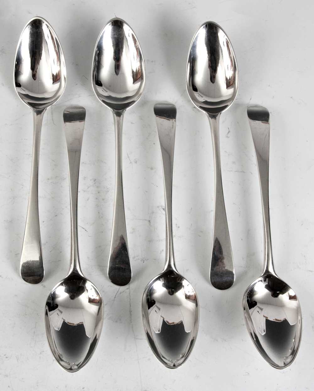 Lot 279 - A SET OF SIX GEORGE III OLD ENGLISH PATTERN