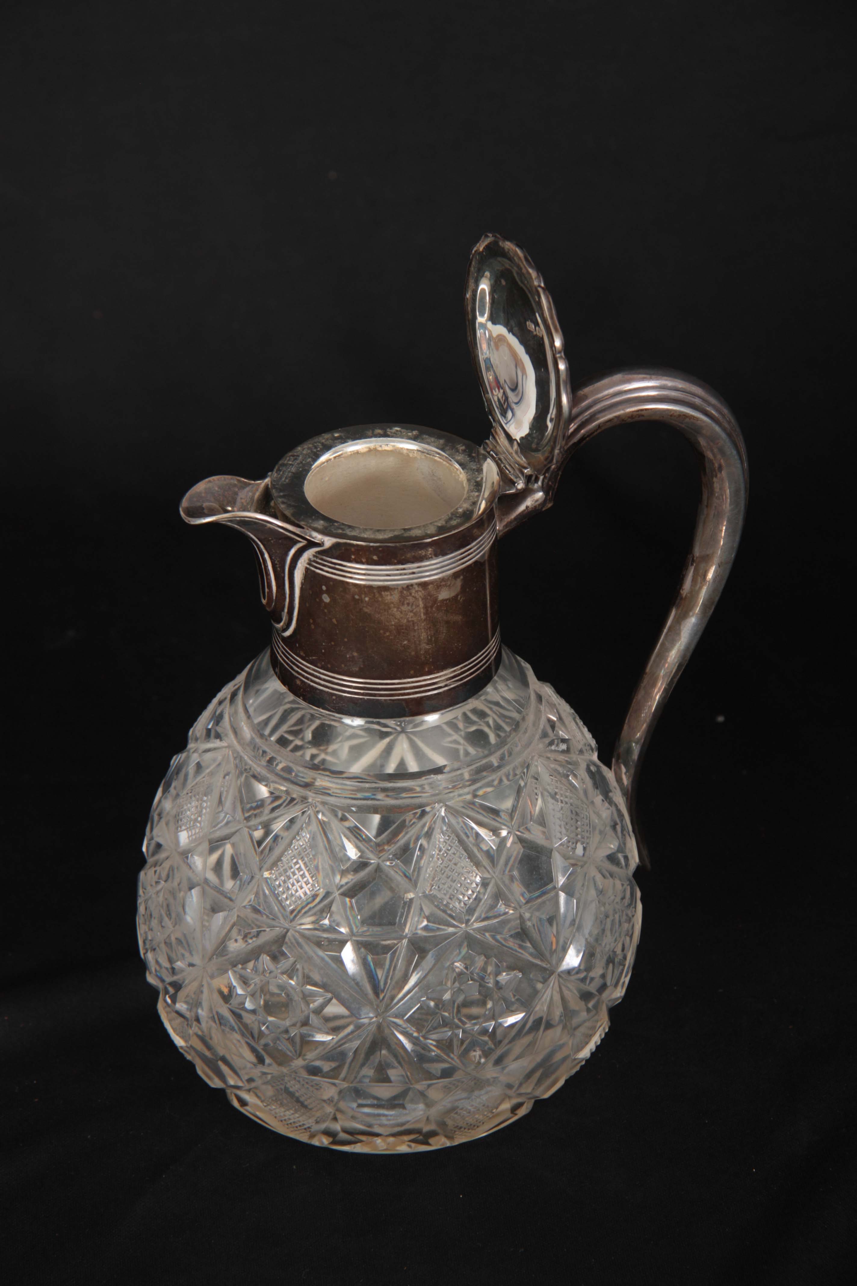 Lot 252 - A GEORGE V LOZENGE AND FLOWERHEAD CUT GLASS
