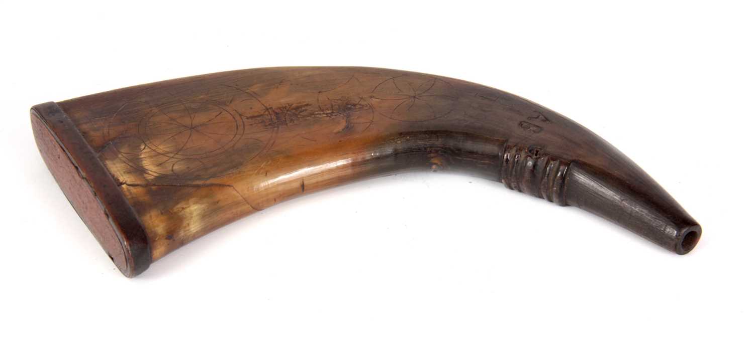 Lot 315 - AN 18TH CENTURY SCOTTISH PRESSED HORN POWDER