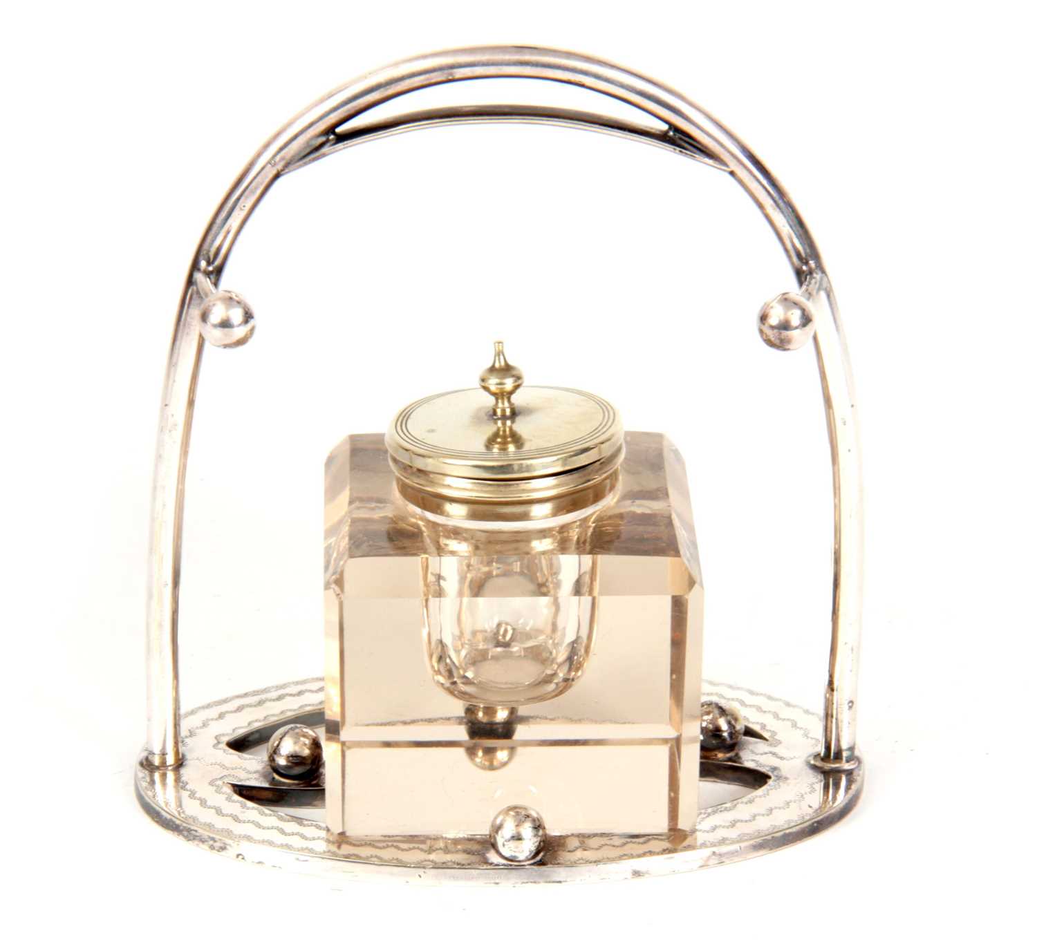 Lot 501 - AN EARLY 20TH CENTURY PEN AND INK STAND