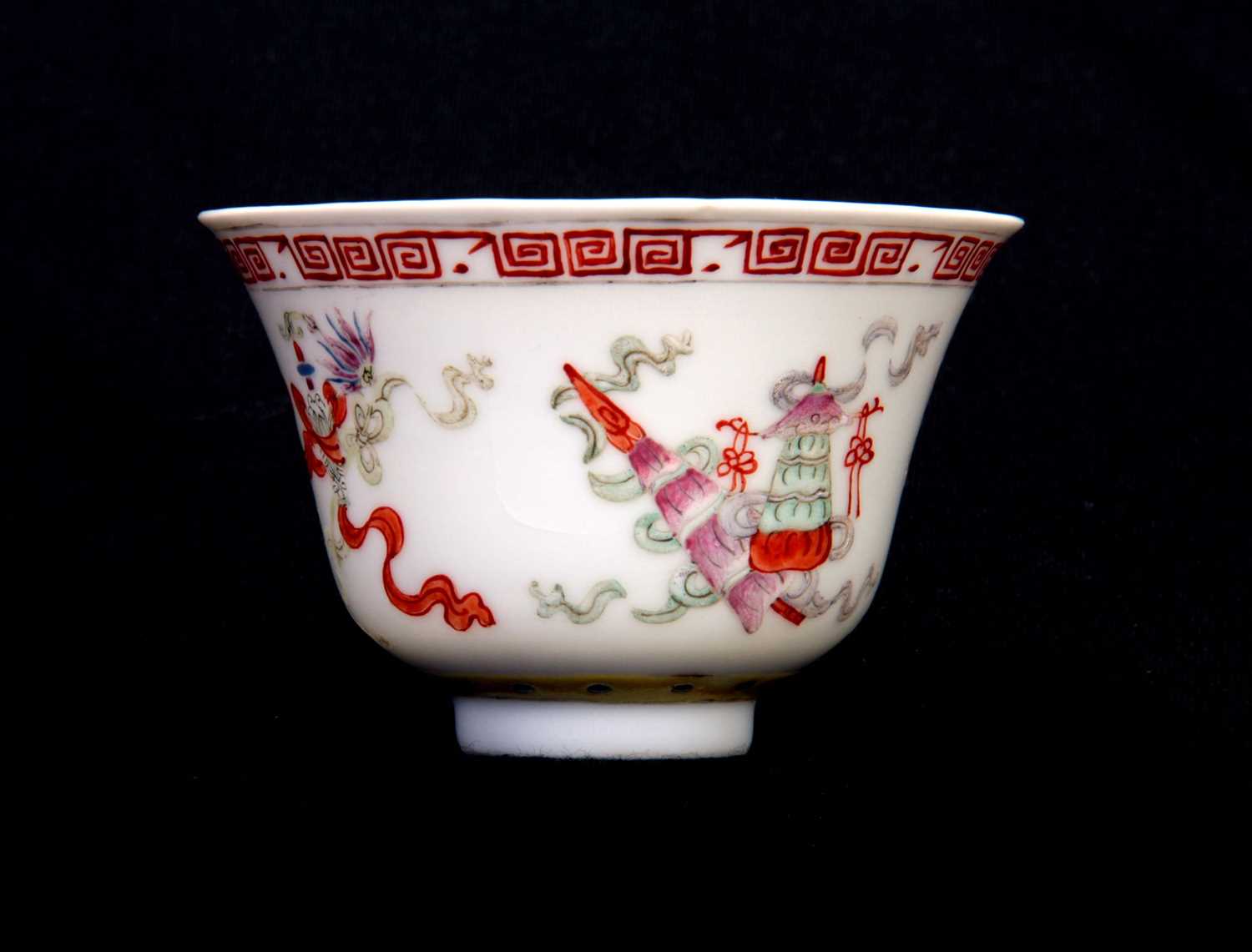 Lot 116 - A CHINESE POLYCHROME BOWL of inverted bell