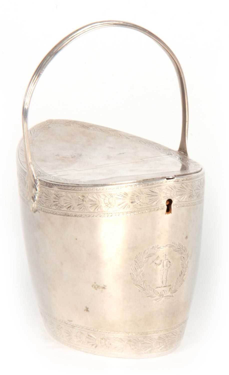 Lot 307 - A LATE 18TH CENTURY SHERATON DESIGN SILVER