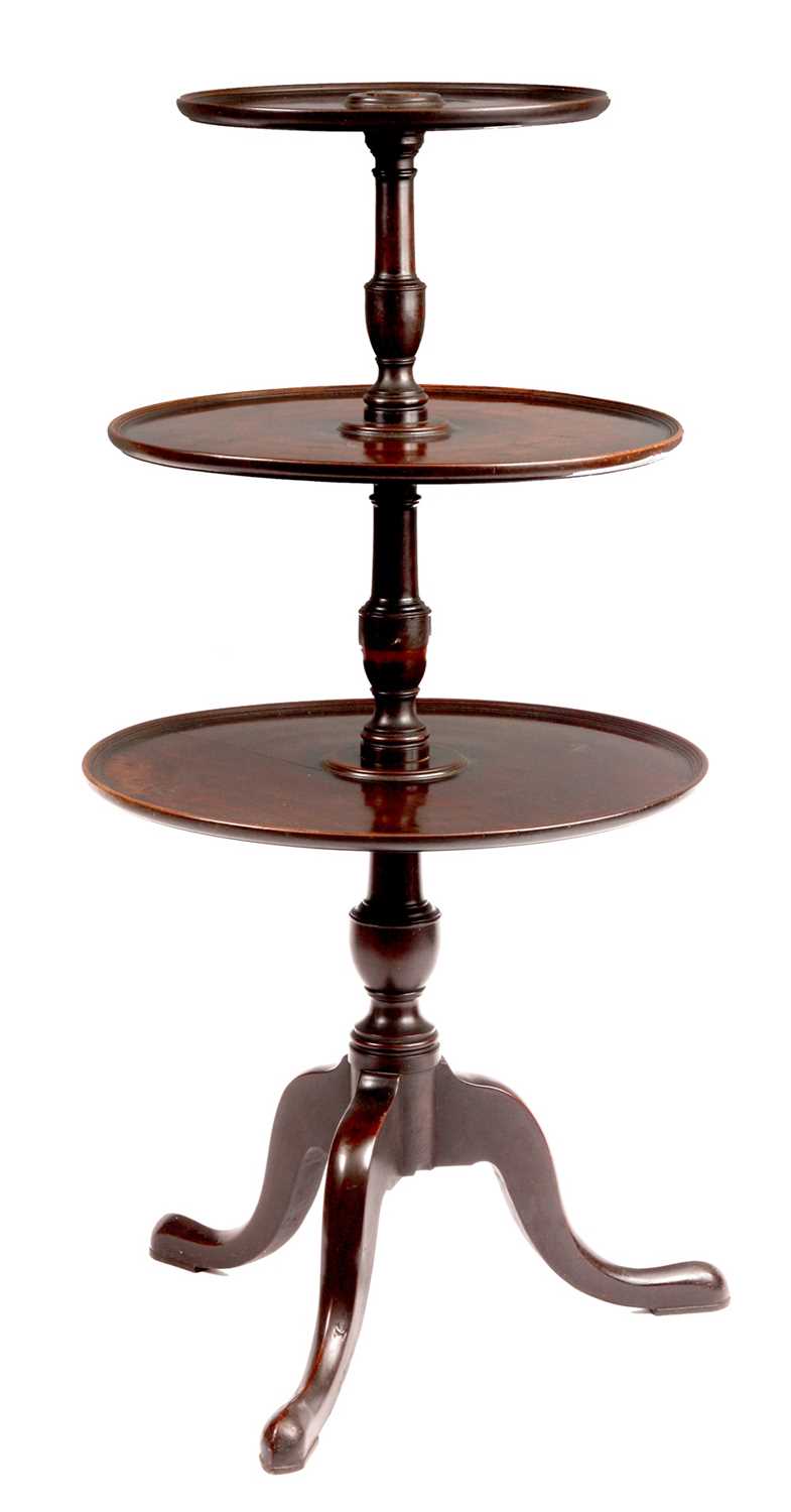 Lot 902 - A GEORGE III THREE TEIR MAHOGANY REVOLVING