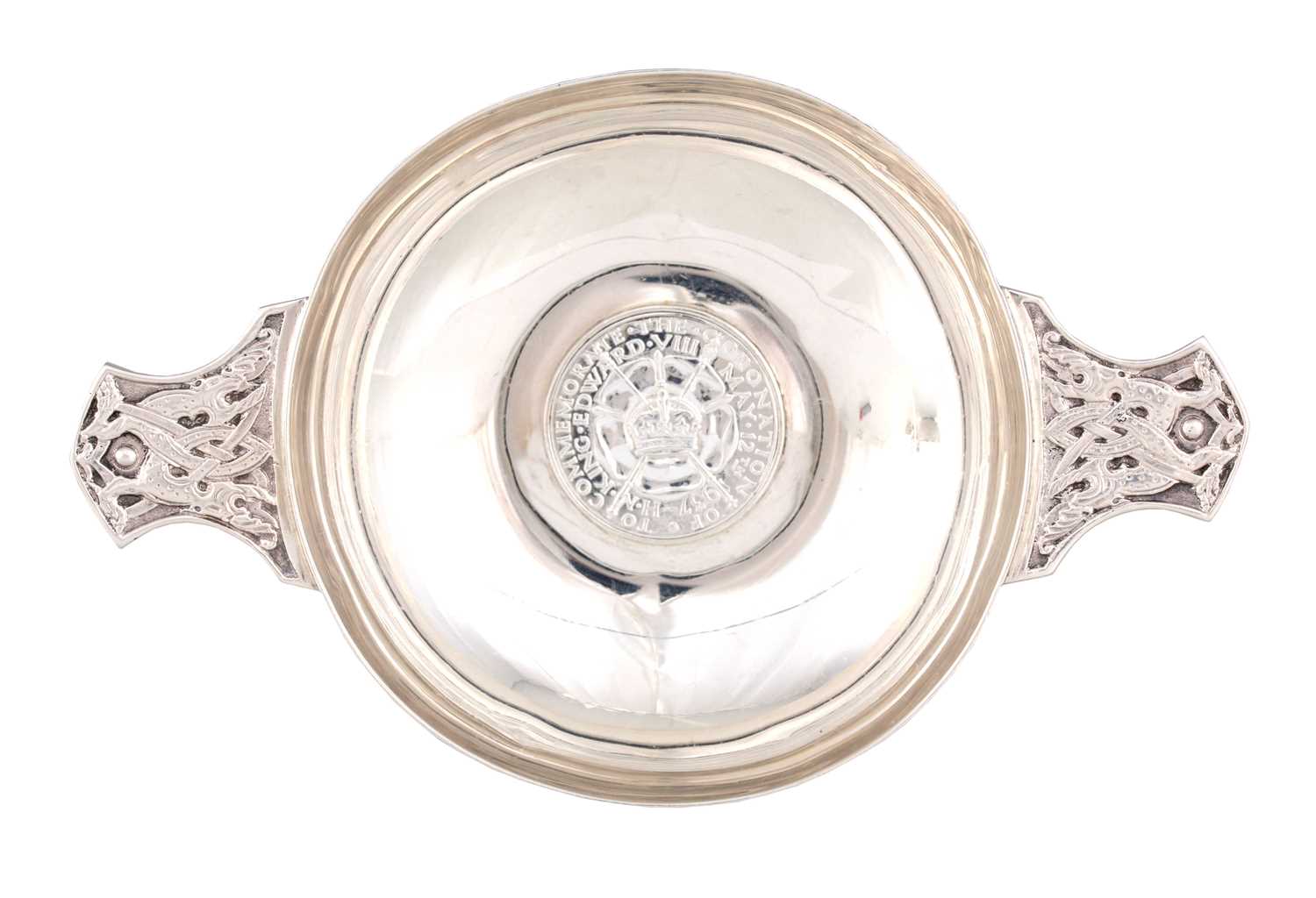 Lot 346 - A GEORGE VI COMMEMORATIVE SILVER QUAICH with