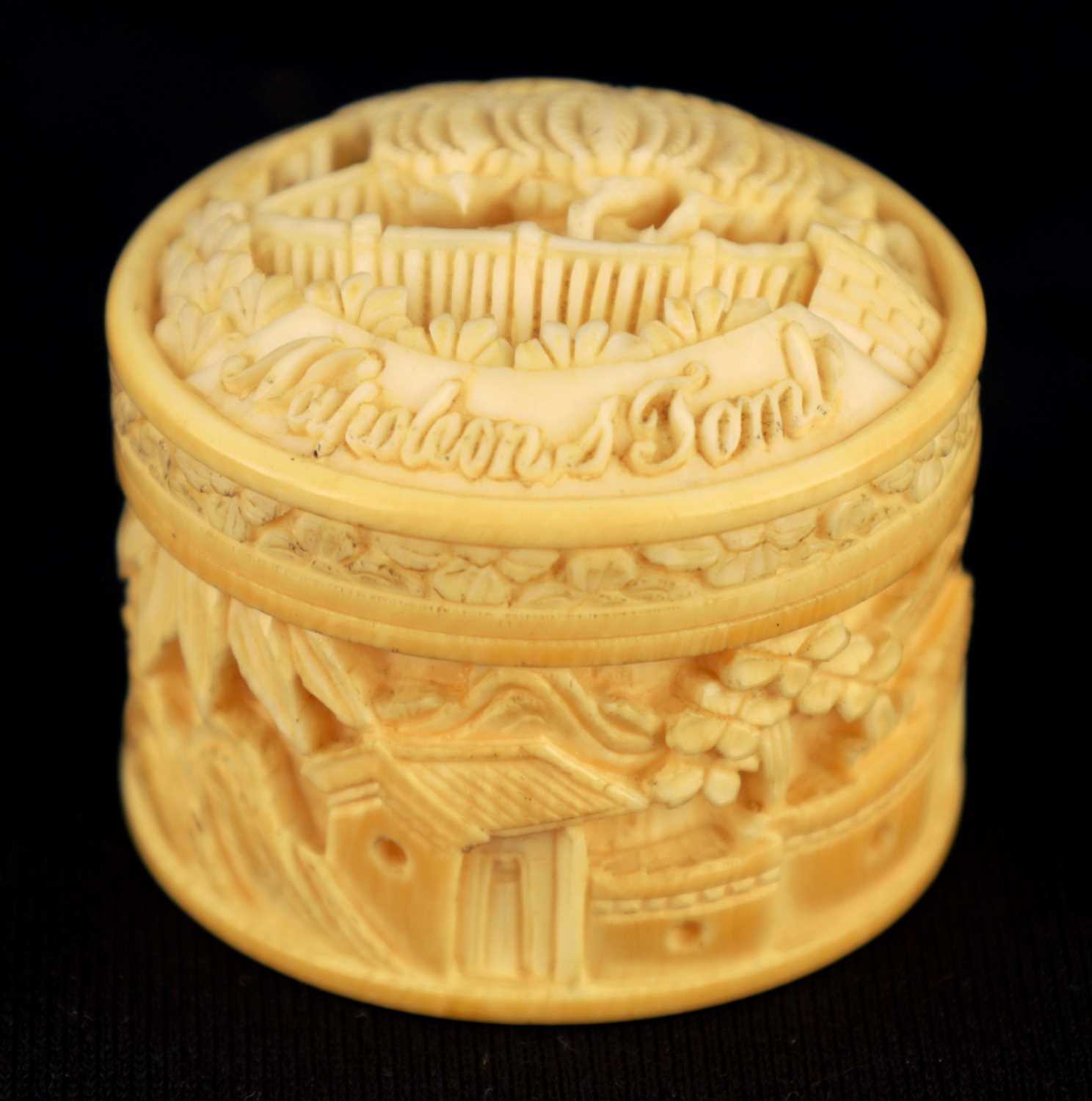 Lot 418 - A LATE 19TH CENTURY CANTON CARVED IVORY BOX