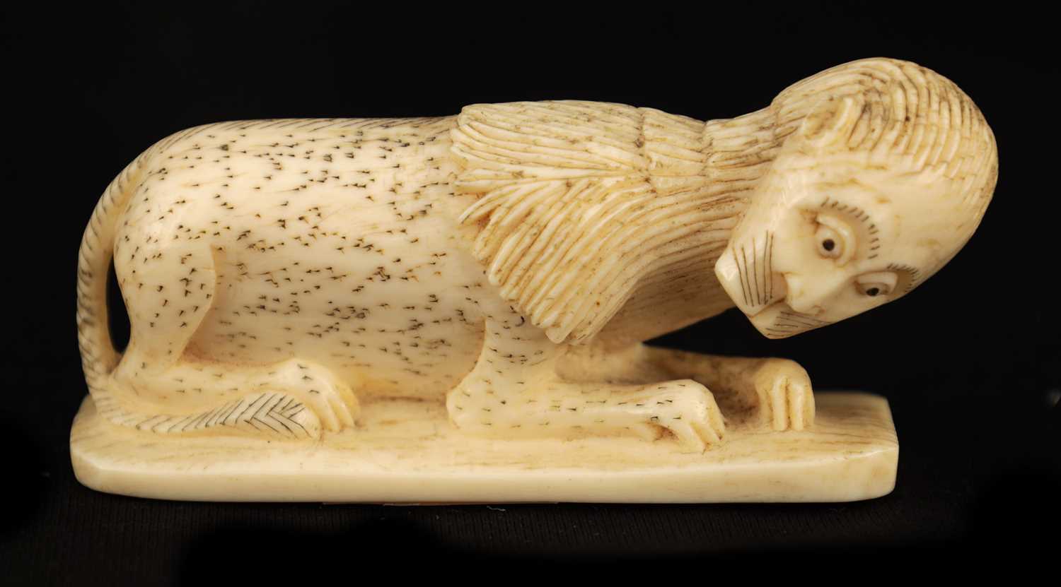 Lot 619 - AN EARLY 19TH CENTURY FRENCH CARVED IVORY