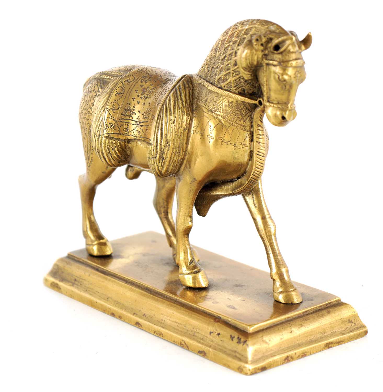 Lot 264 - AN EASTERN BRONZE SCULPTURE OF A STANDING