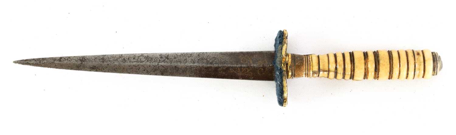 Lot 393 - AN 18TH/19TH CENTURY BONE HANDLED AMERICAN