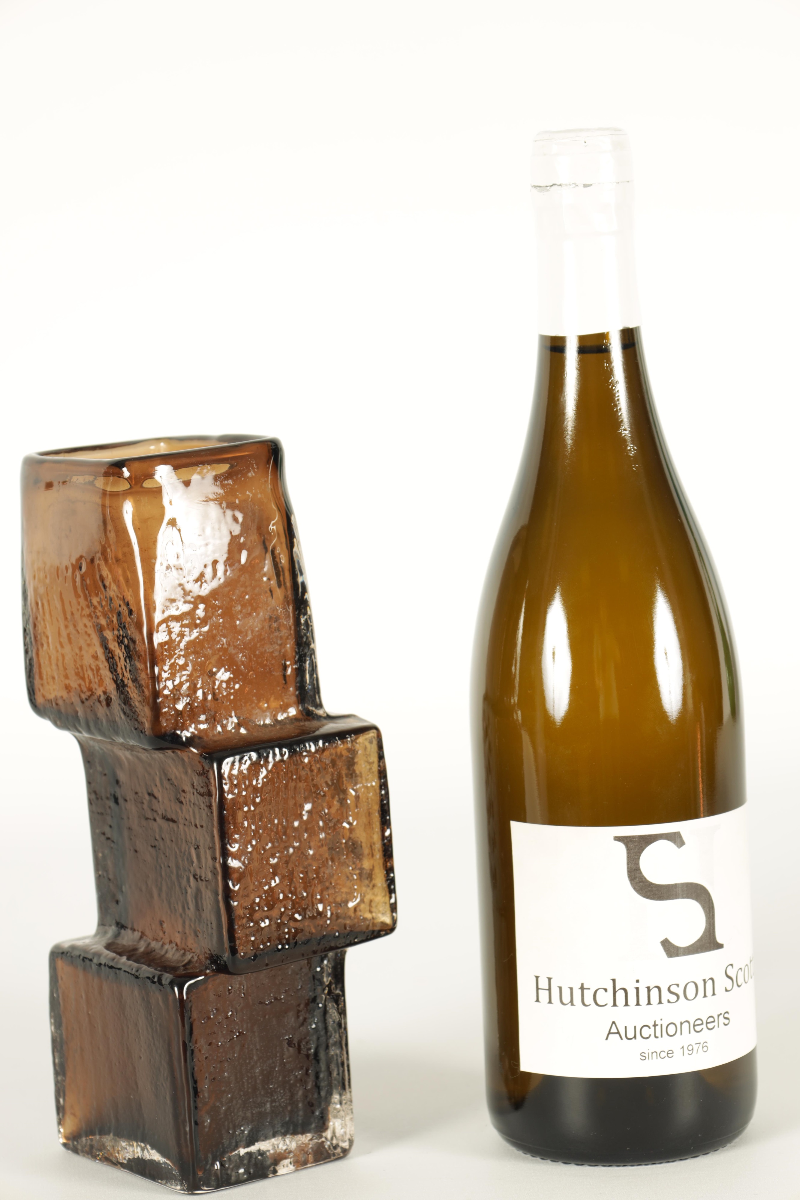 Lot 1 - A 20TH CENTURY WHITEFRIARS SMOKED GLASS