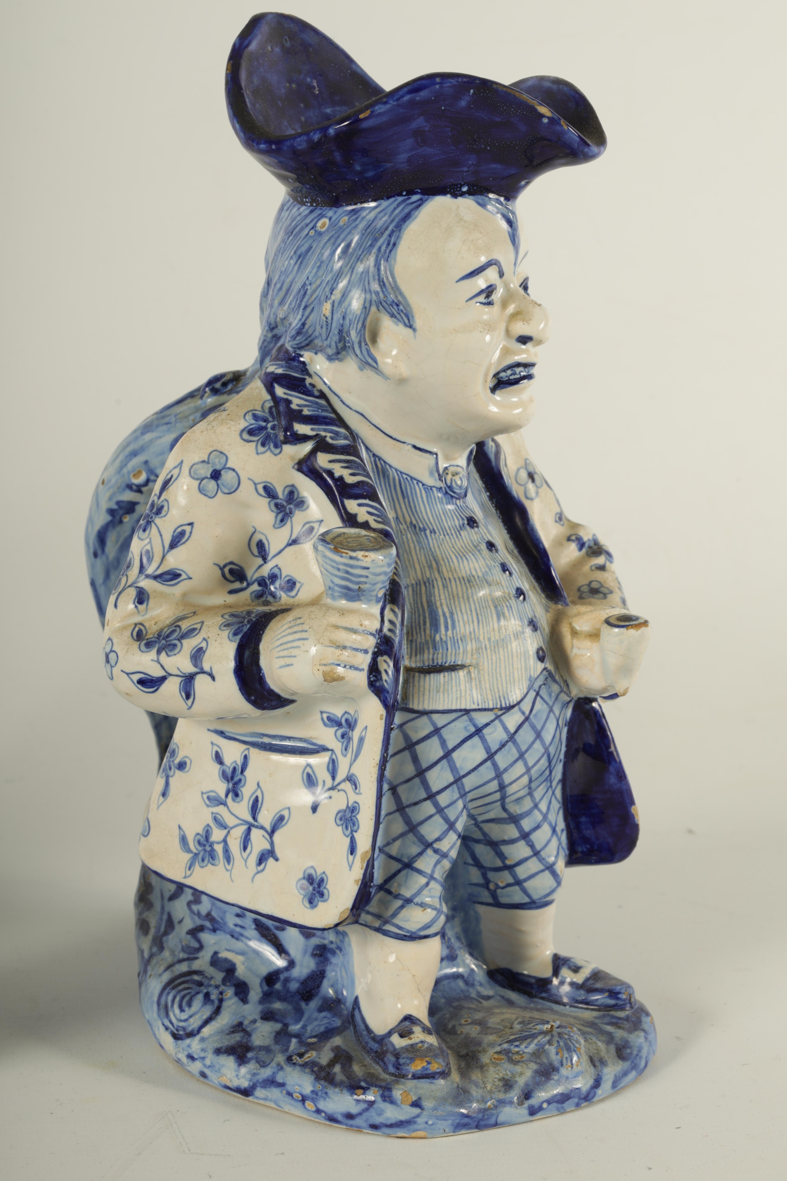 Lot 60 - THREE 18TH CENTURY BLUE AND WHITE DELFTWARE