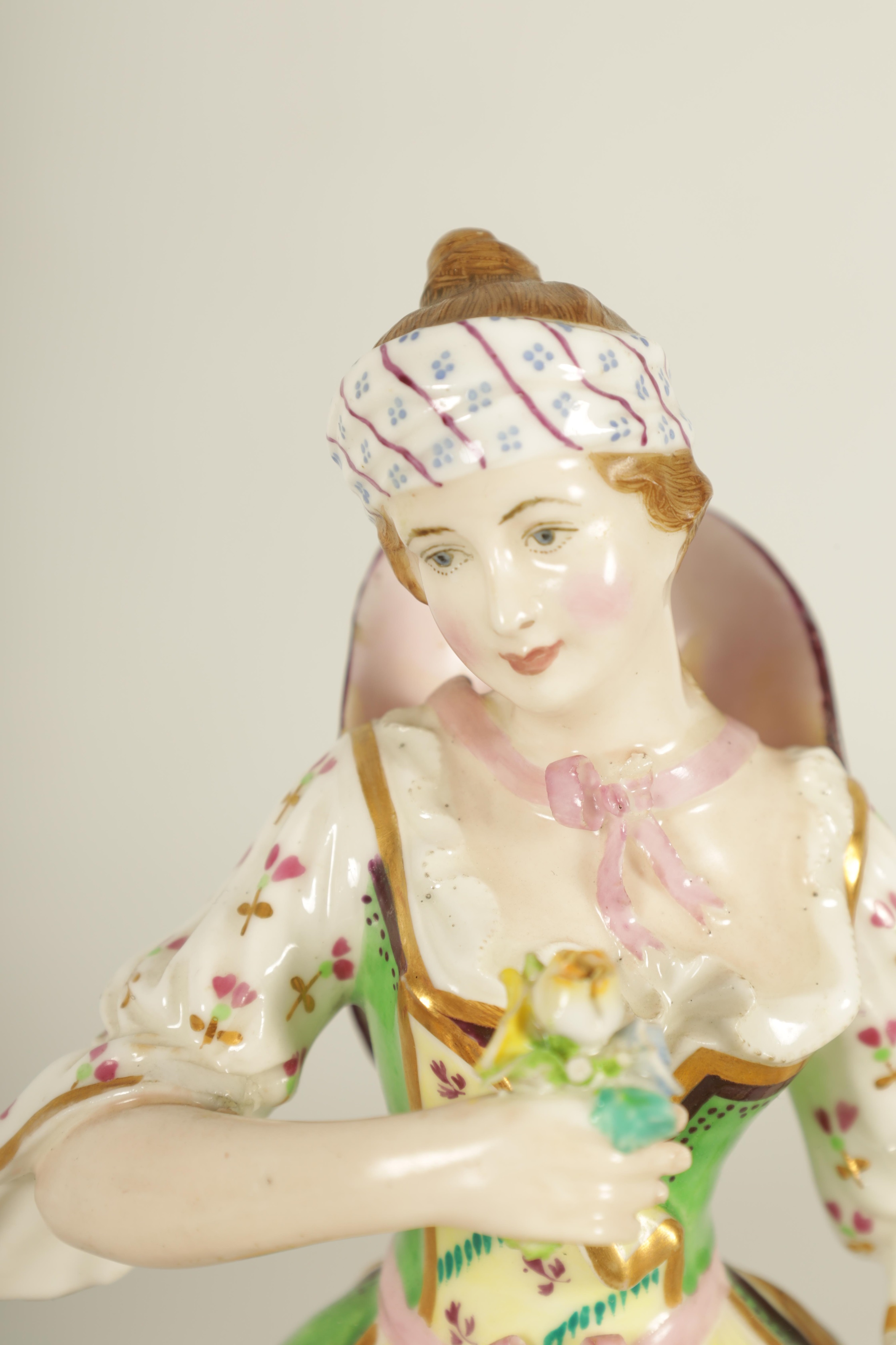 Lot 46 - A PAIR OF EARLY 19TH CENTURY MINTON PORCELAIN