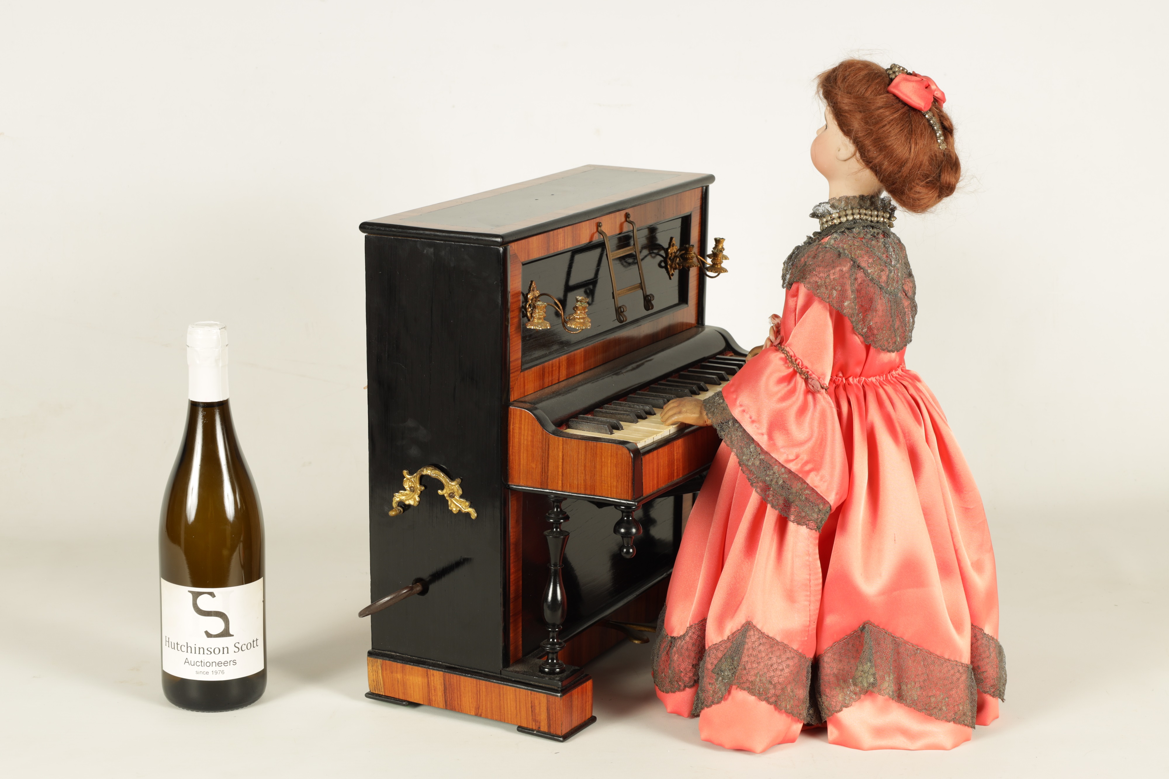 Lot 482 - A RARE 19TH CENTURY FRENCH AUTOMATON MUSIC