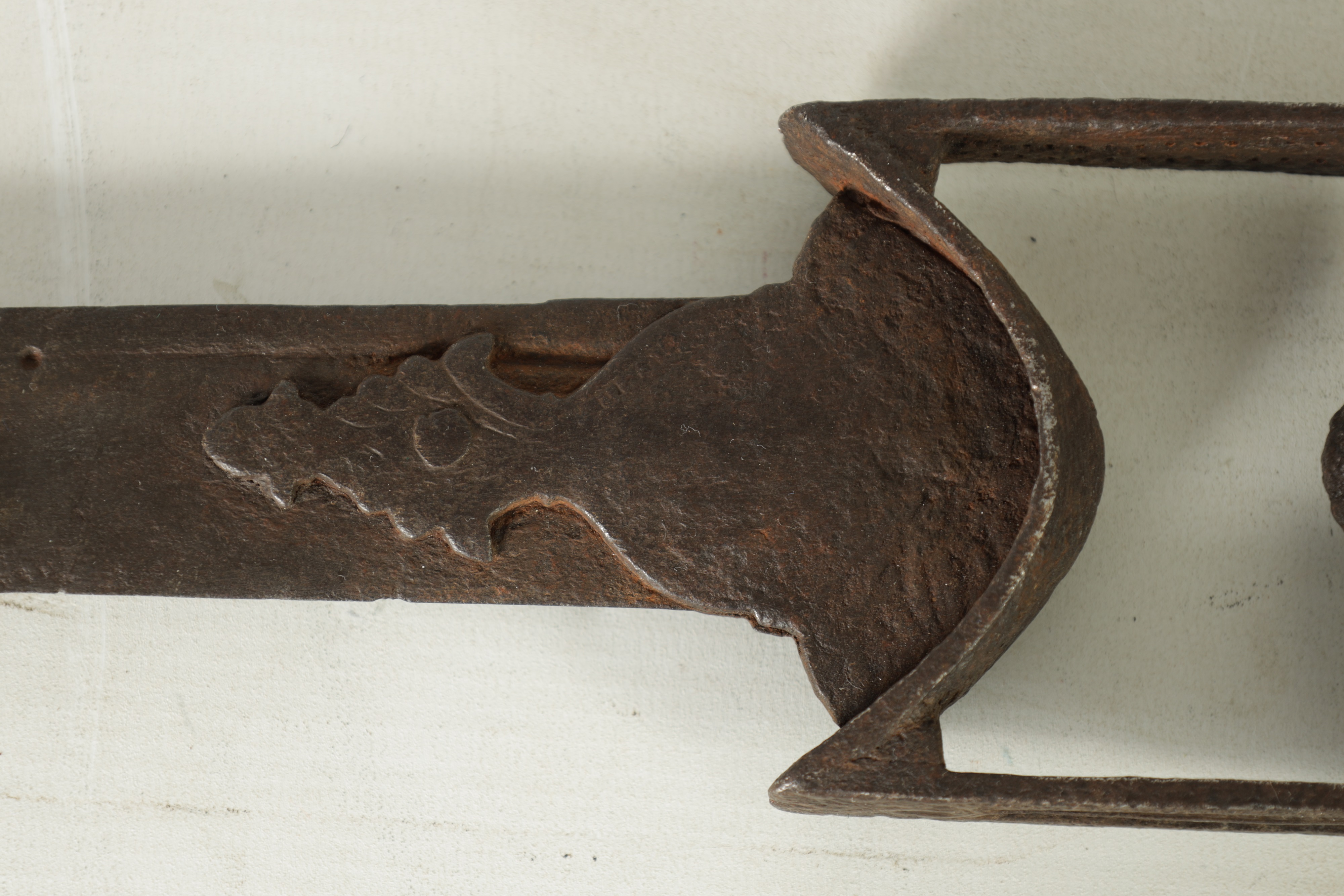 Lot 592 - AN EARLY CAST STEEL INDIAN KATAR DAGGER