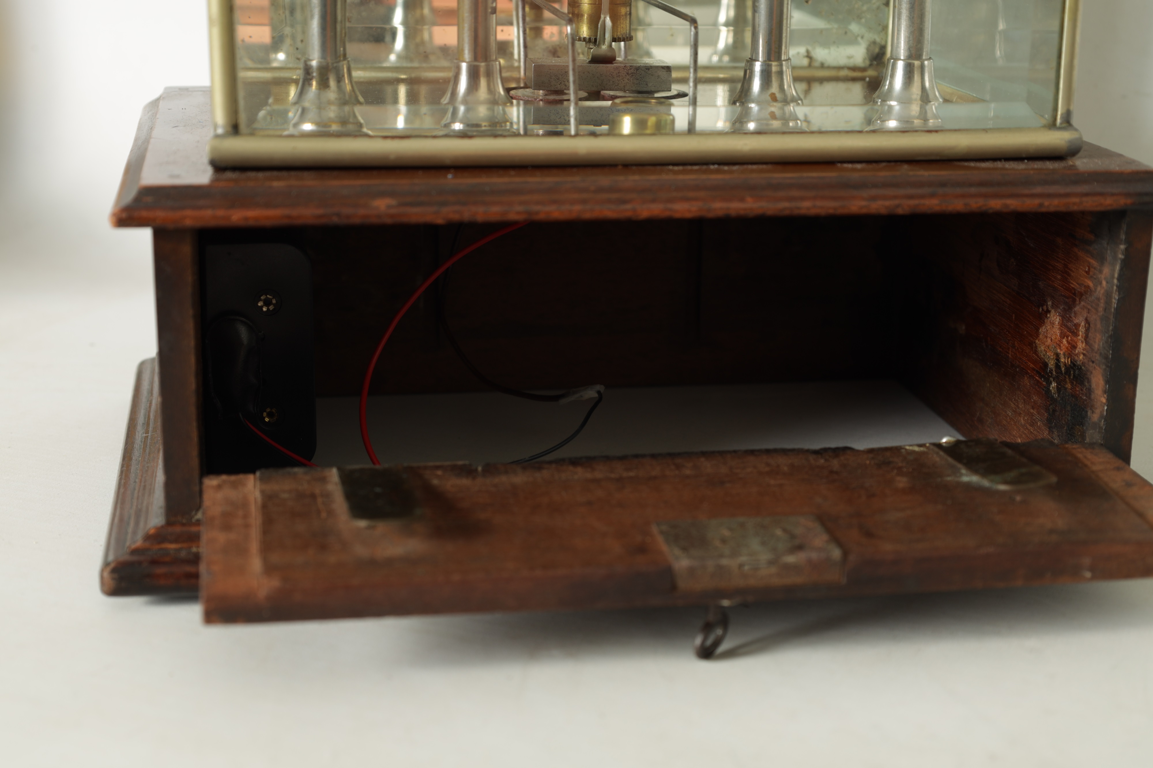 Lot 1121 - A RARE EARLY 20TH CENTURY EVEREADY ELECTRIC