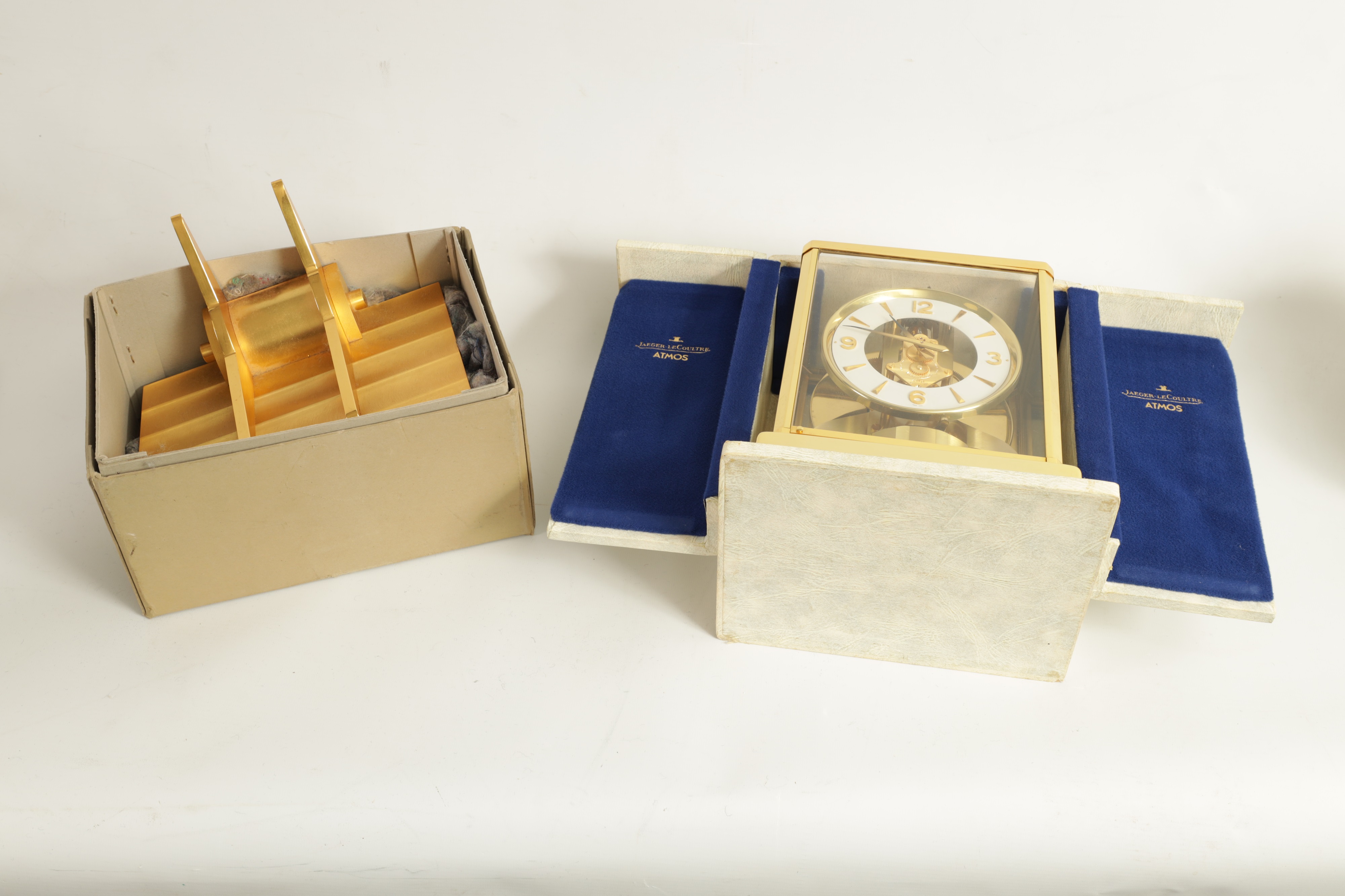 Lot 744 - A 1970'S JAEGER-LECOULTRE ‘CLASSIC’ ATMOS