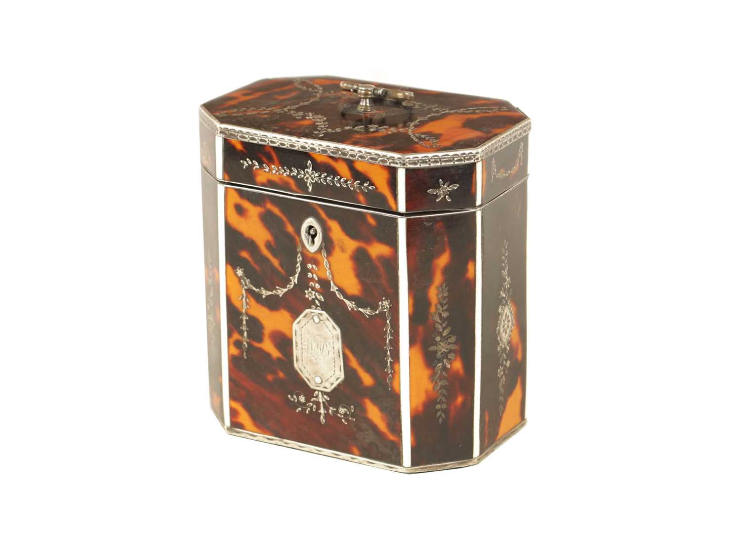 Lot 1126 - A FINE GEORGE III TORTOISHELL, IVORY AND