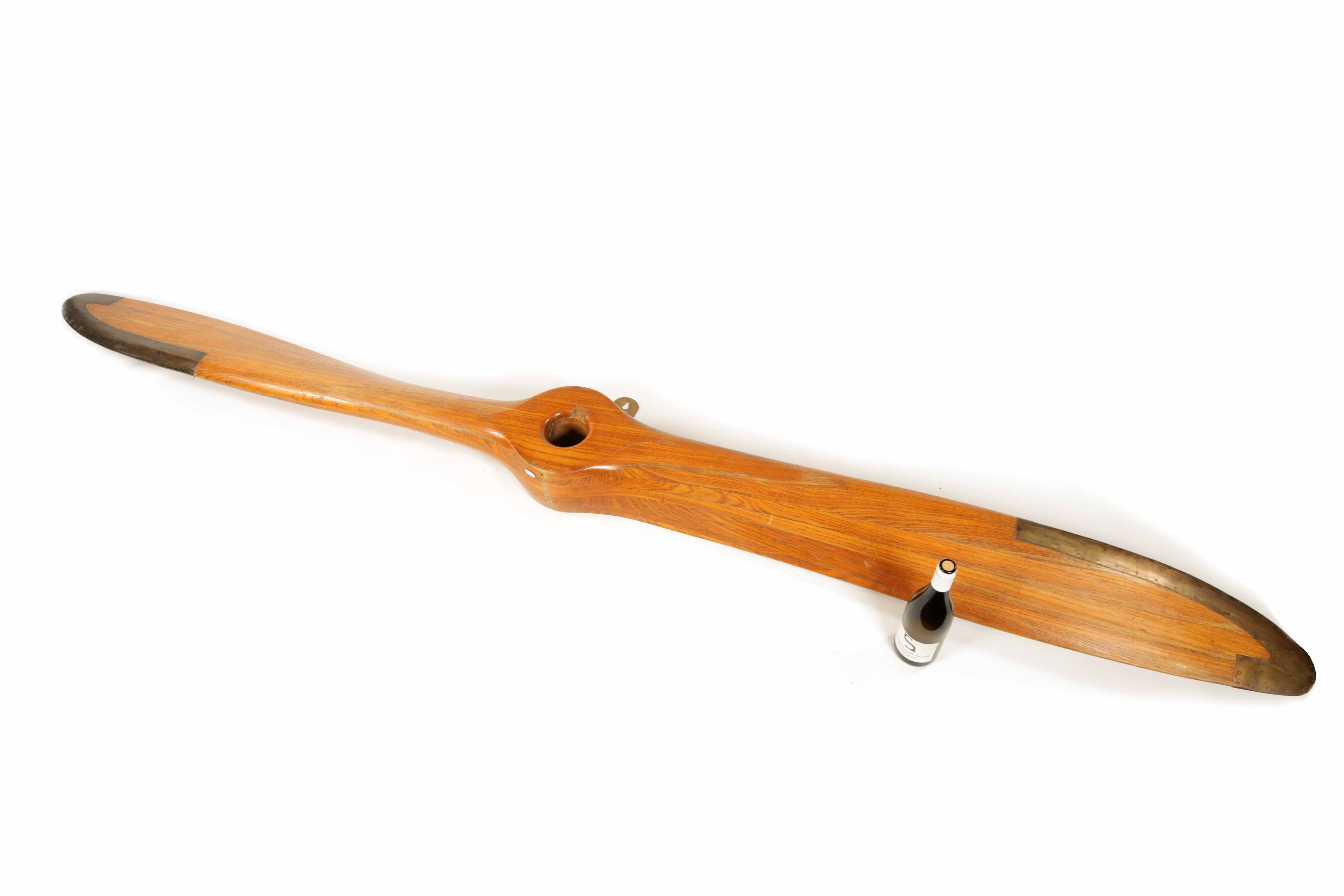 Lot 321 - AN EARLY 20TH CENTURY WW1 PROPELLER BLADE