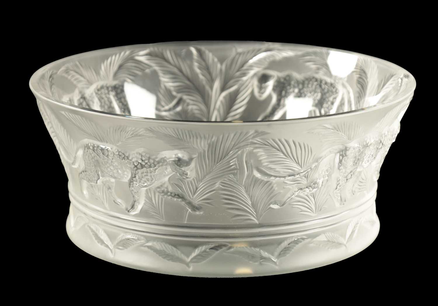 Lot 27 - A LALIQUE CLEAR AND FROSTED GLASS JUNGLE BOWL