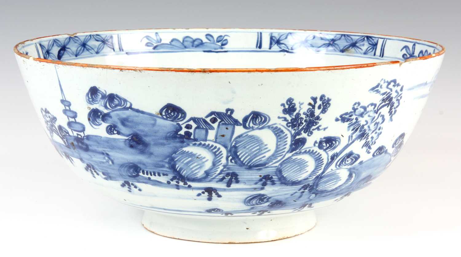 Lot 50 - A LARGE EARLY 18th CENTURY DELPH BLUE AND