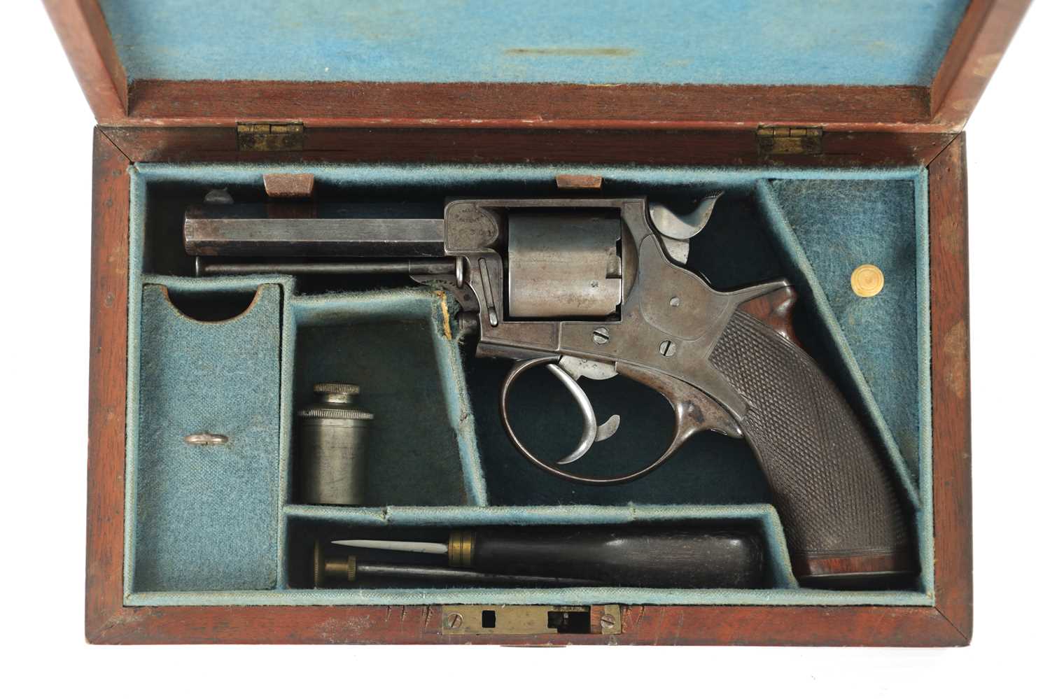 Lot 663 - A CASED AUSTRALIAN TRANTERS TYPE FIVE SHOT