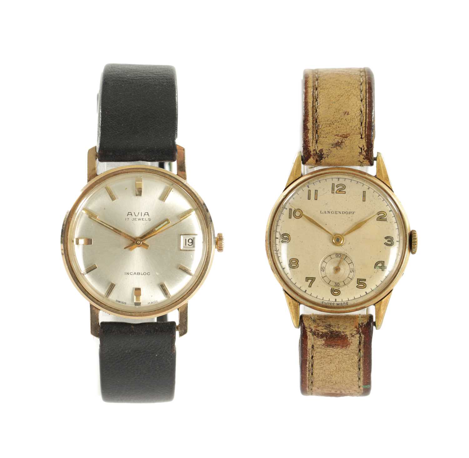 Lot 556 - A GENTLEMAN’S VINTAGE 9CT GOLD AVIA INCABLOC