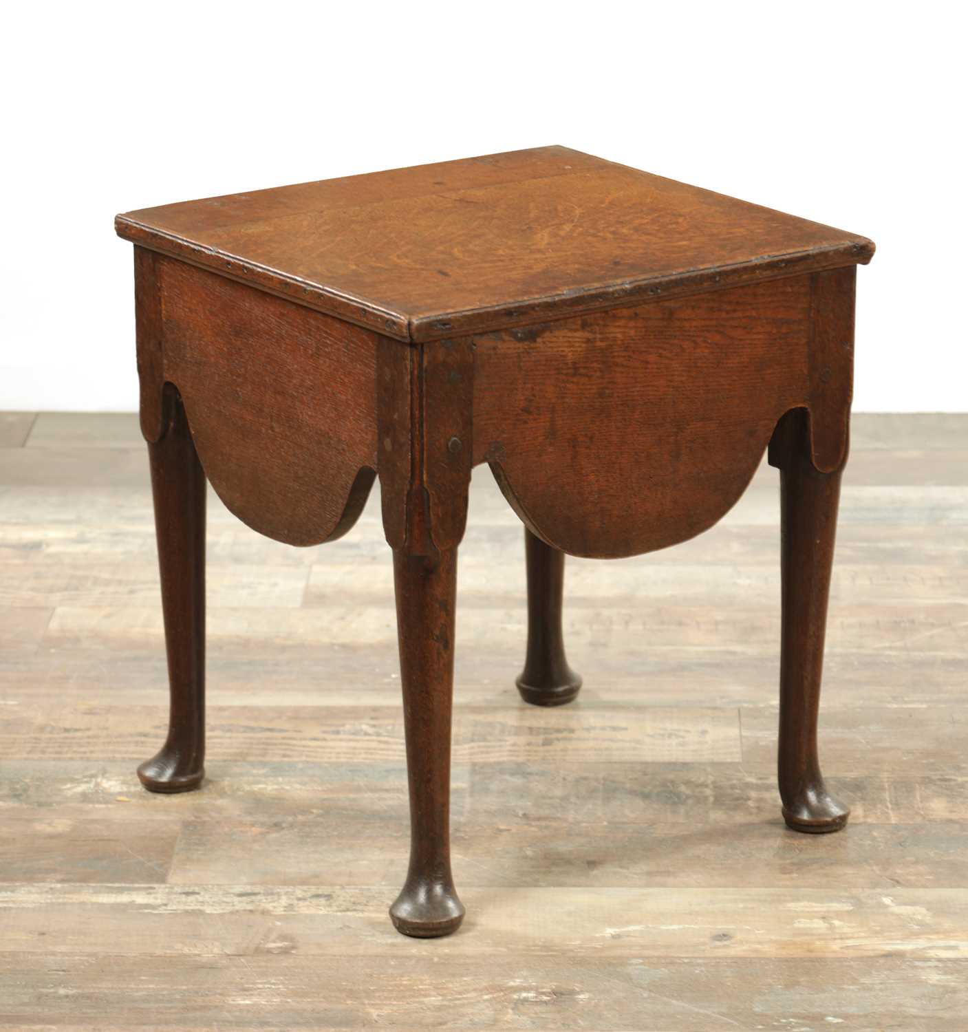 Lot 1379 - AN 18TH CENTURY OAK CLOSE STOOL