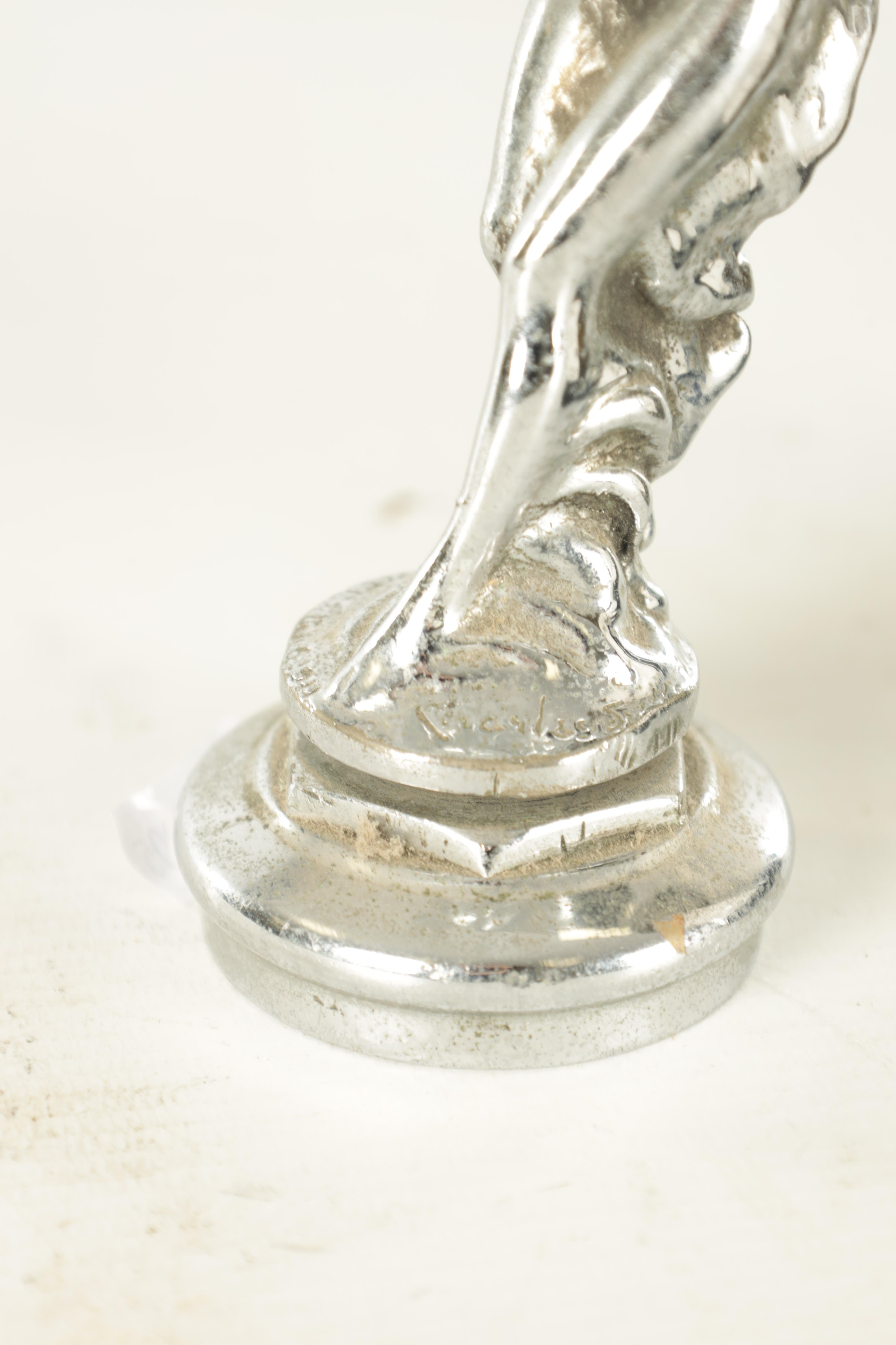 Lot 594 - A ROLLS ROYCE ‘SPIRIT OF ECSTASY’ CAR MASCOT