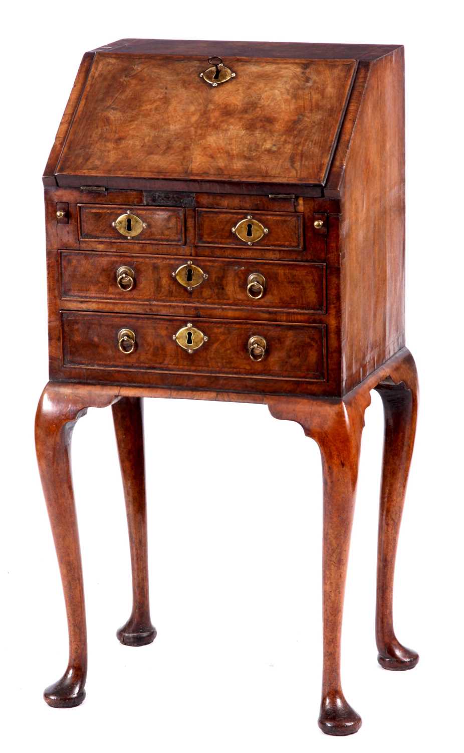 Lot 862 - A RARE MINIATURE HERRING- BANDED QUEEN ANNE