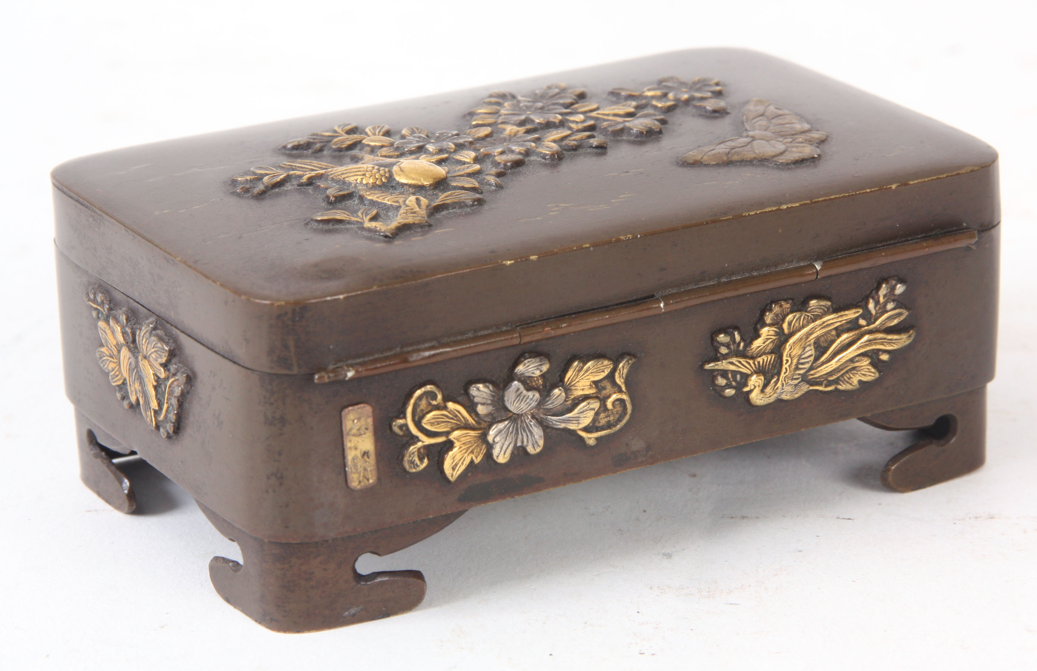 Lot 112 - A MEIJI PERIOD JAPANESE PATINATED BRONZE