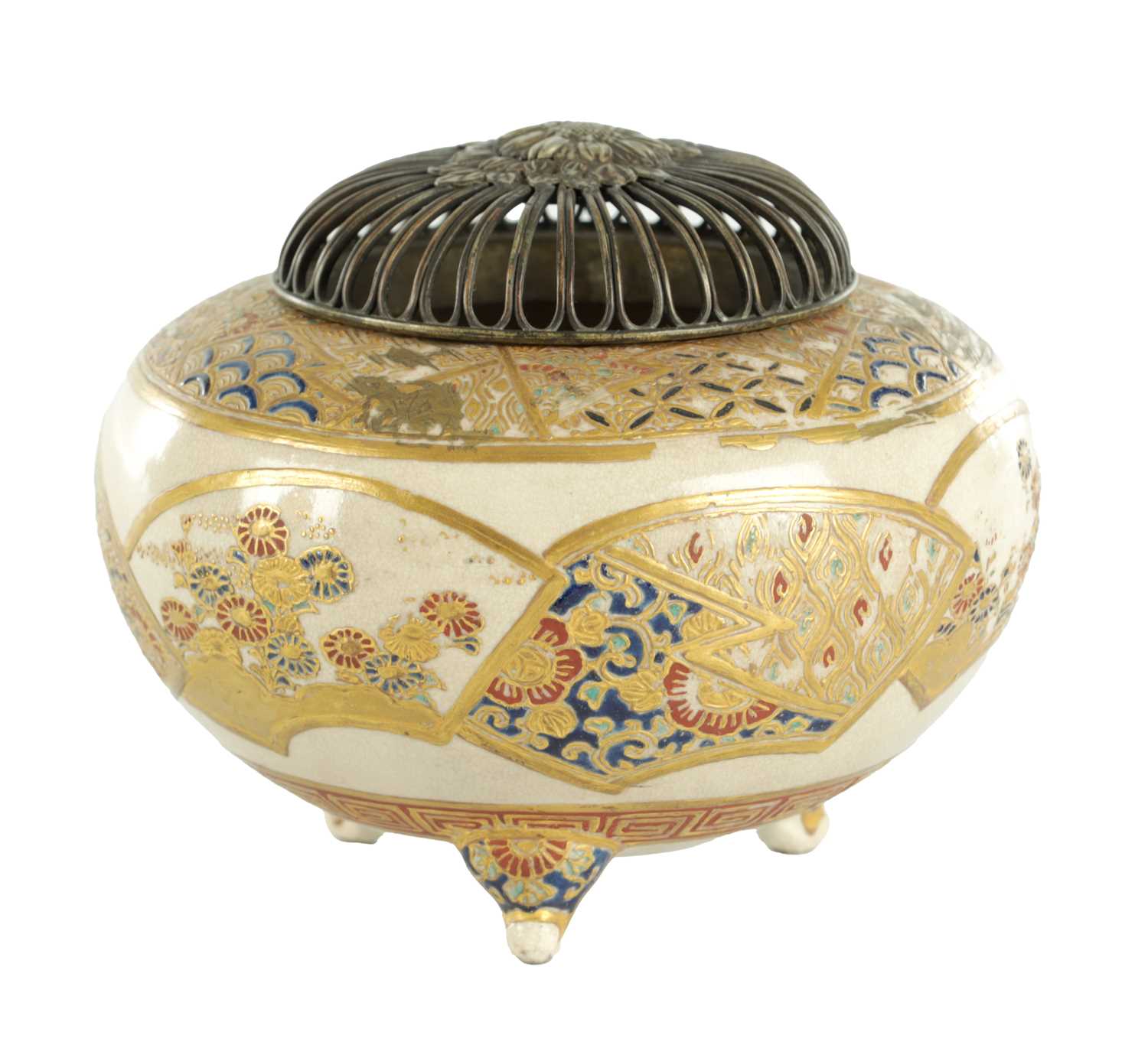 Lot 623 - A FINE JAPANESE MEIJI PERIOD SATSUMA KORO