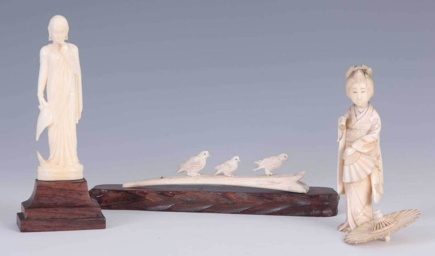 Lot 156 - A SELECTION OF IVORY AND BONE CARVINGS