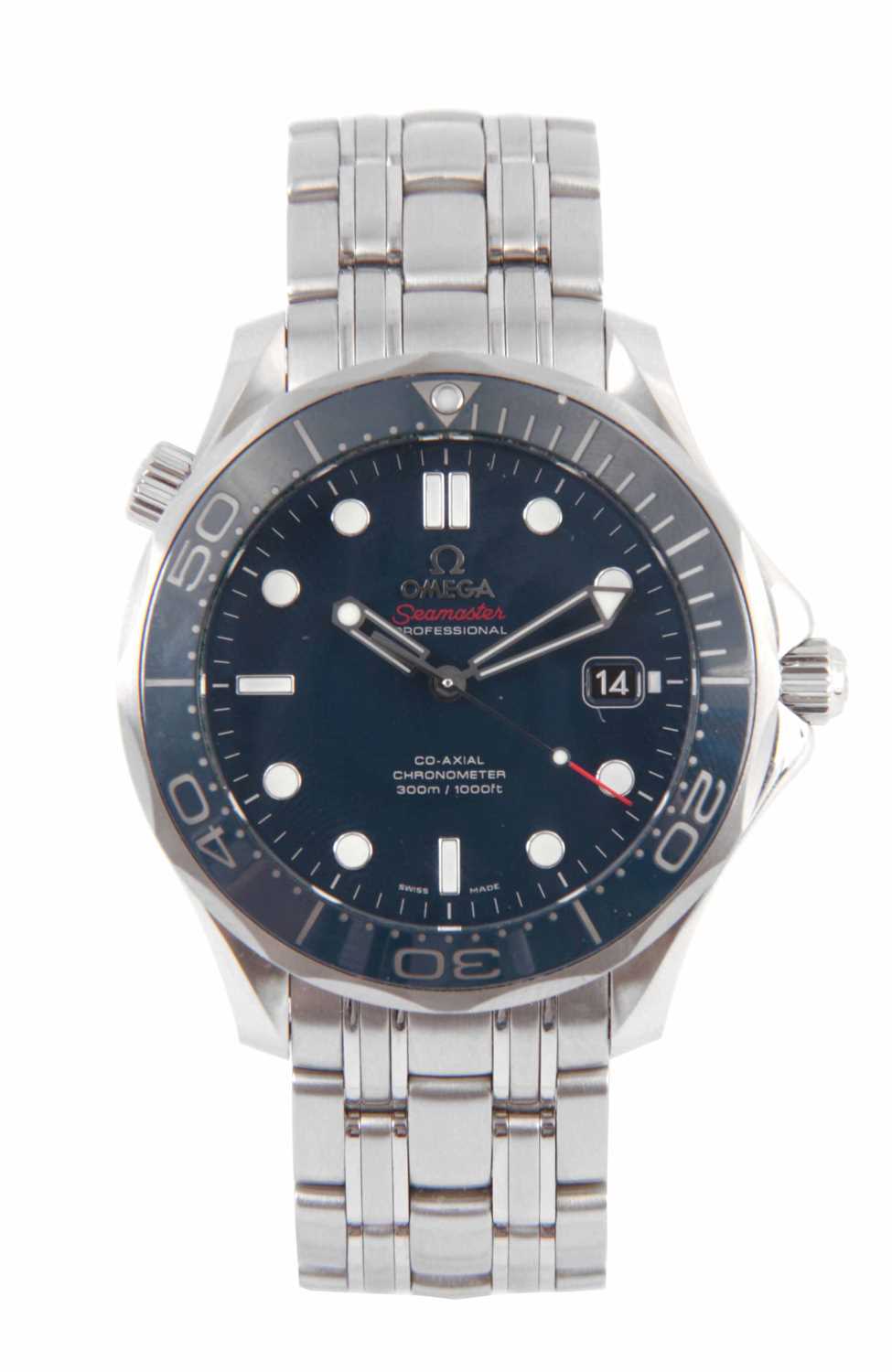 Lot 194 - A GENTLEMAN'S STEEL OMEGA SEAMASTER DIVERS