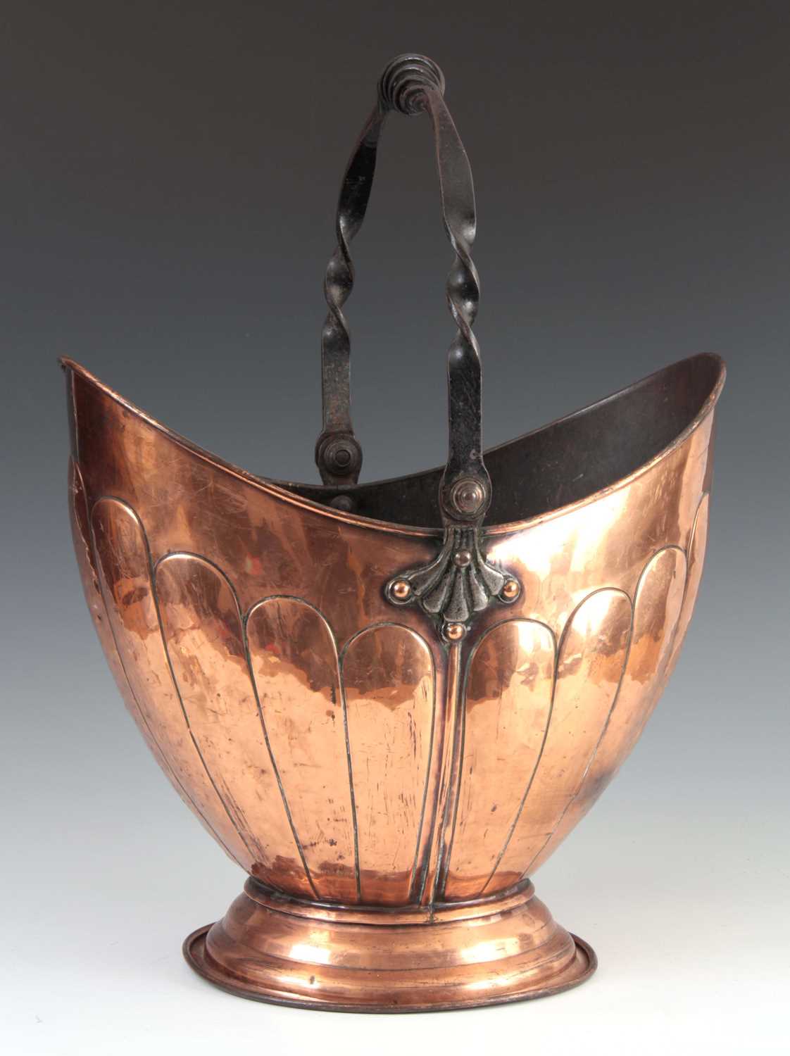 Lot 341 - AN ARTS AND CRAFTS COPPER COAL SCUTTLE with