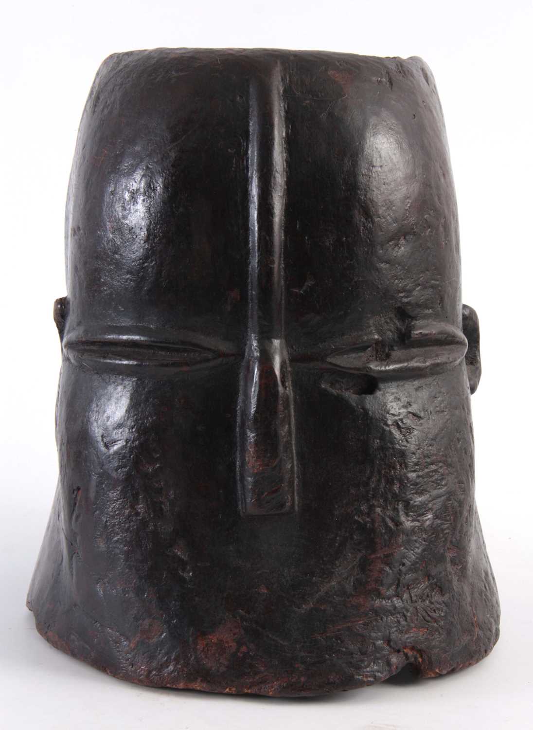 Lot 507 - AN ANTIQUE AFRICAN TRIBAL MASK SCULPTURE,