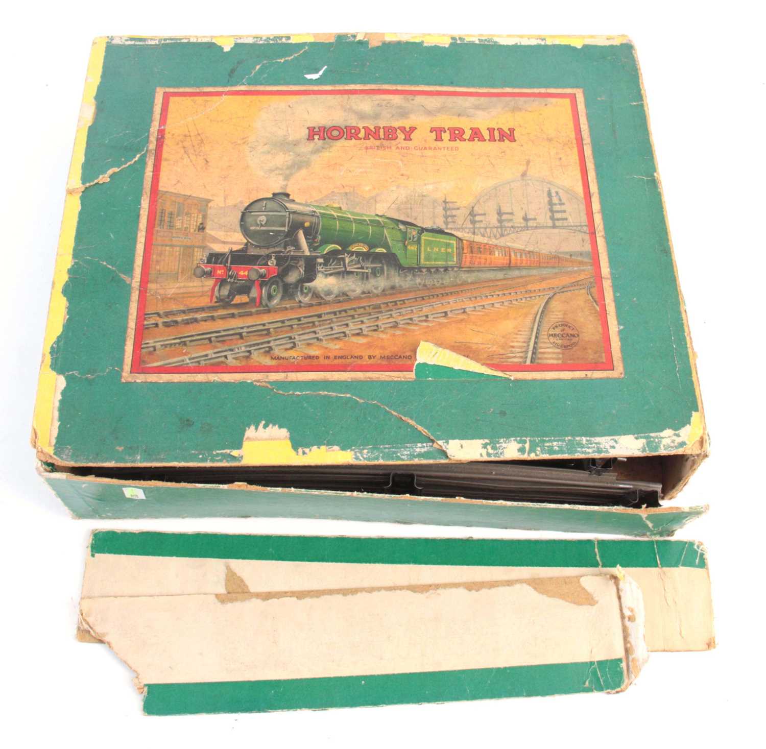 Lot 747 - AN EARLY 20TH CENTURY HORNBY O GAUGE TRAIN